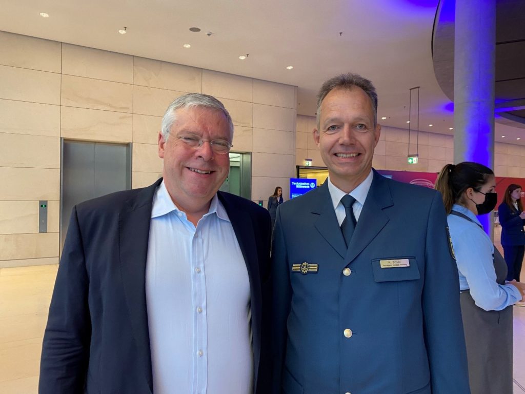 Wirtschaftsjunior Tim Sinner im Abgeordneten-Büro – Jürgen Hardt